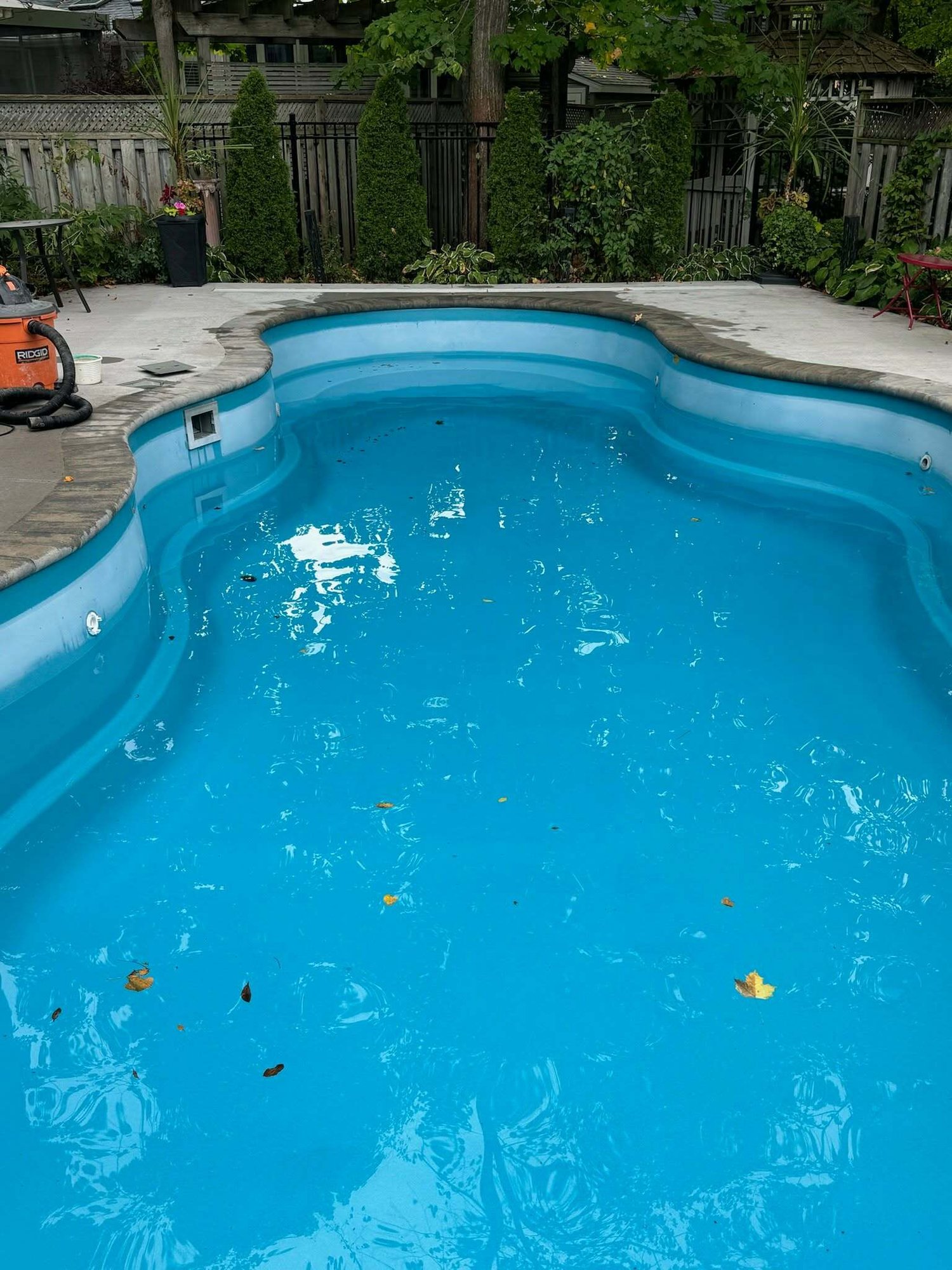 Why Is My Fiberglass Pool Turning White & Fading?
